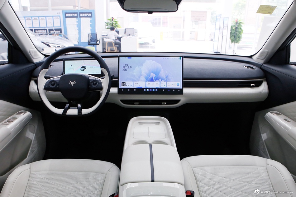 【ARCFOX极狐2025款极狐T1 425 MAX】报价_参数_图片 – 新浪汽车